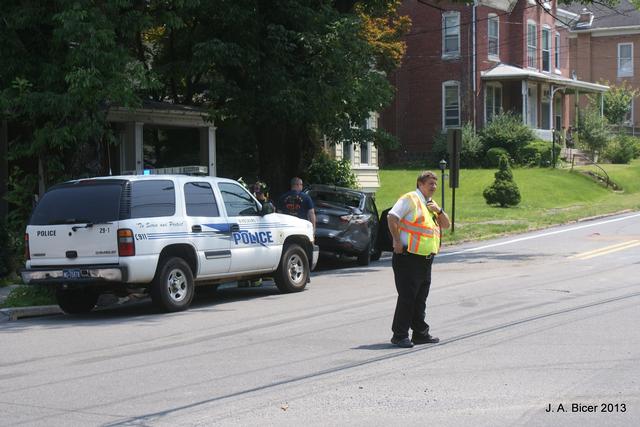 Car Hits Tree in Birdsboro - Birdsboro-Union Fire Department